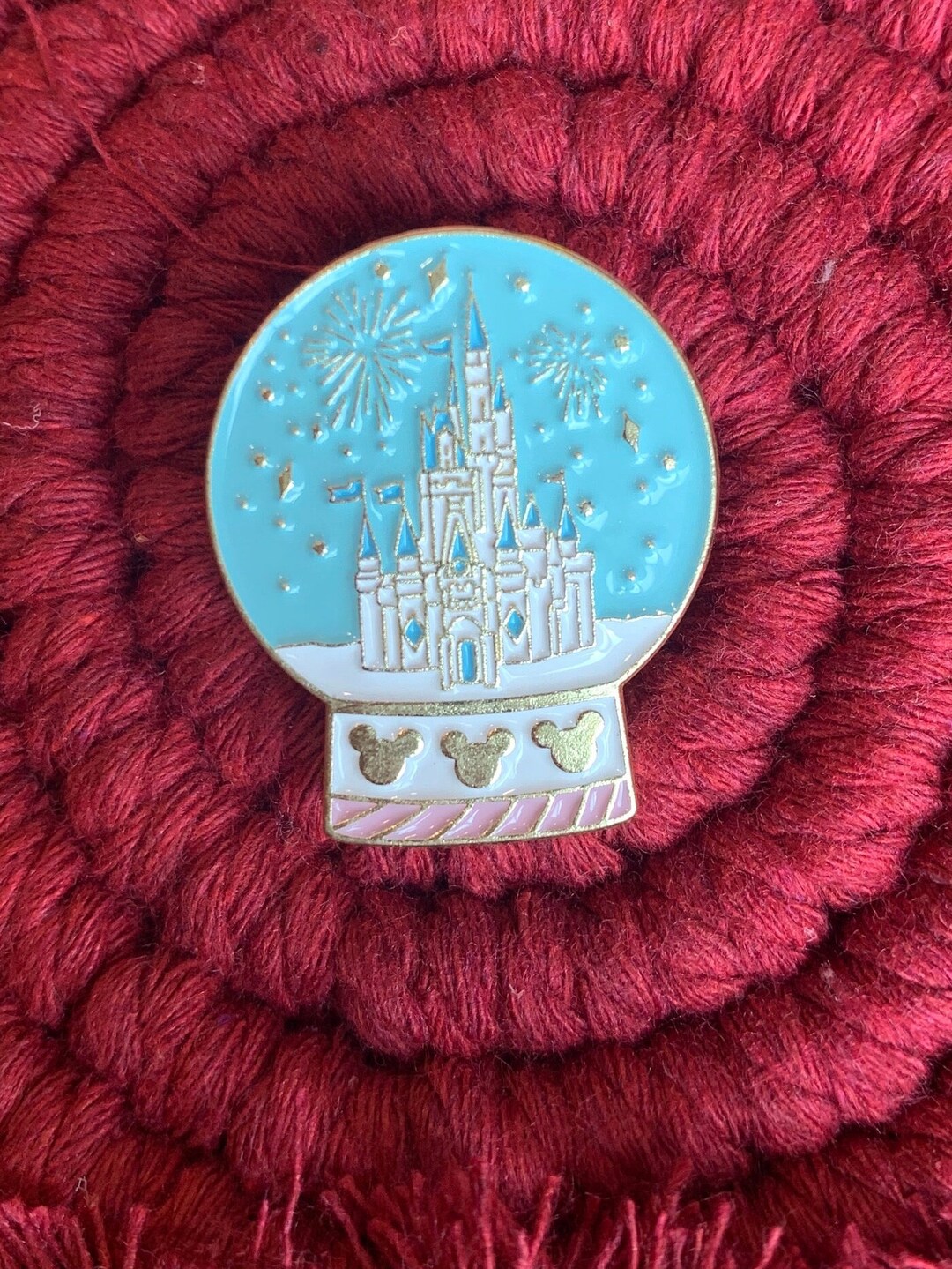 Enamel Pin Disney Castle Disneyland Lapel Pins Cute Nostalgic Gift Y2k ...