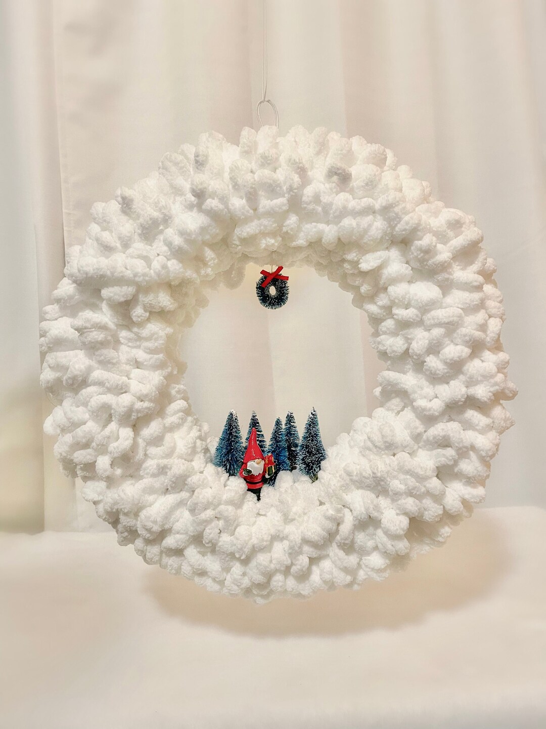 White Christmas Gnome Wreath Loop Yarn - Etsy