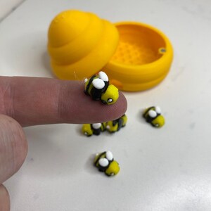 3D Printed Bee Hive and Bees! 50% of Sales DONATED to Bee Conservation ...