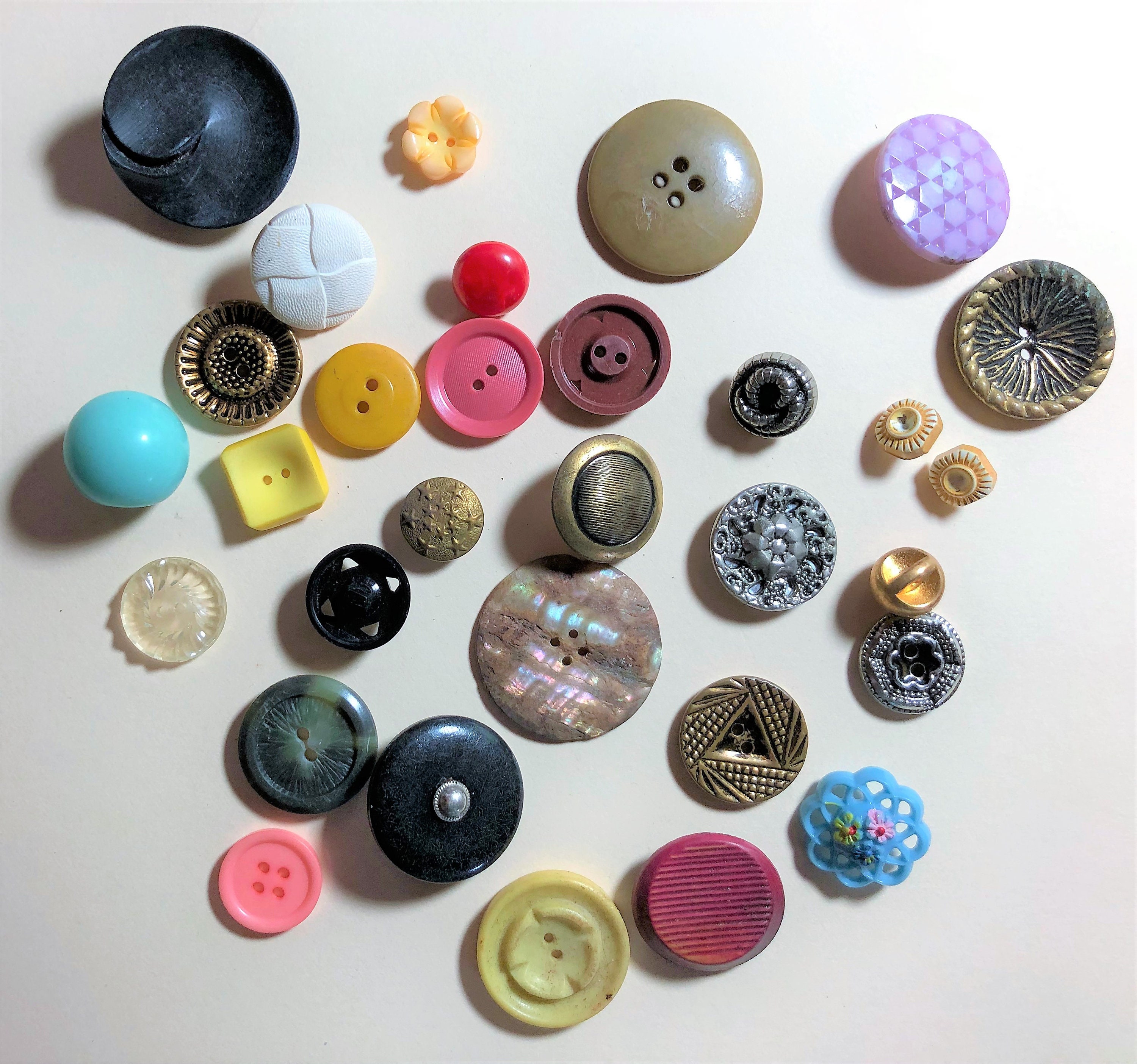 Antique Button Assortment, Vintage Buttons, Metal Buttons, Mixed Lot of ...