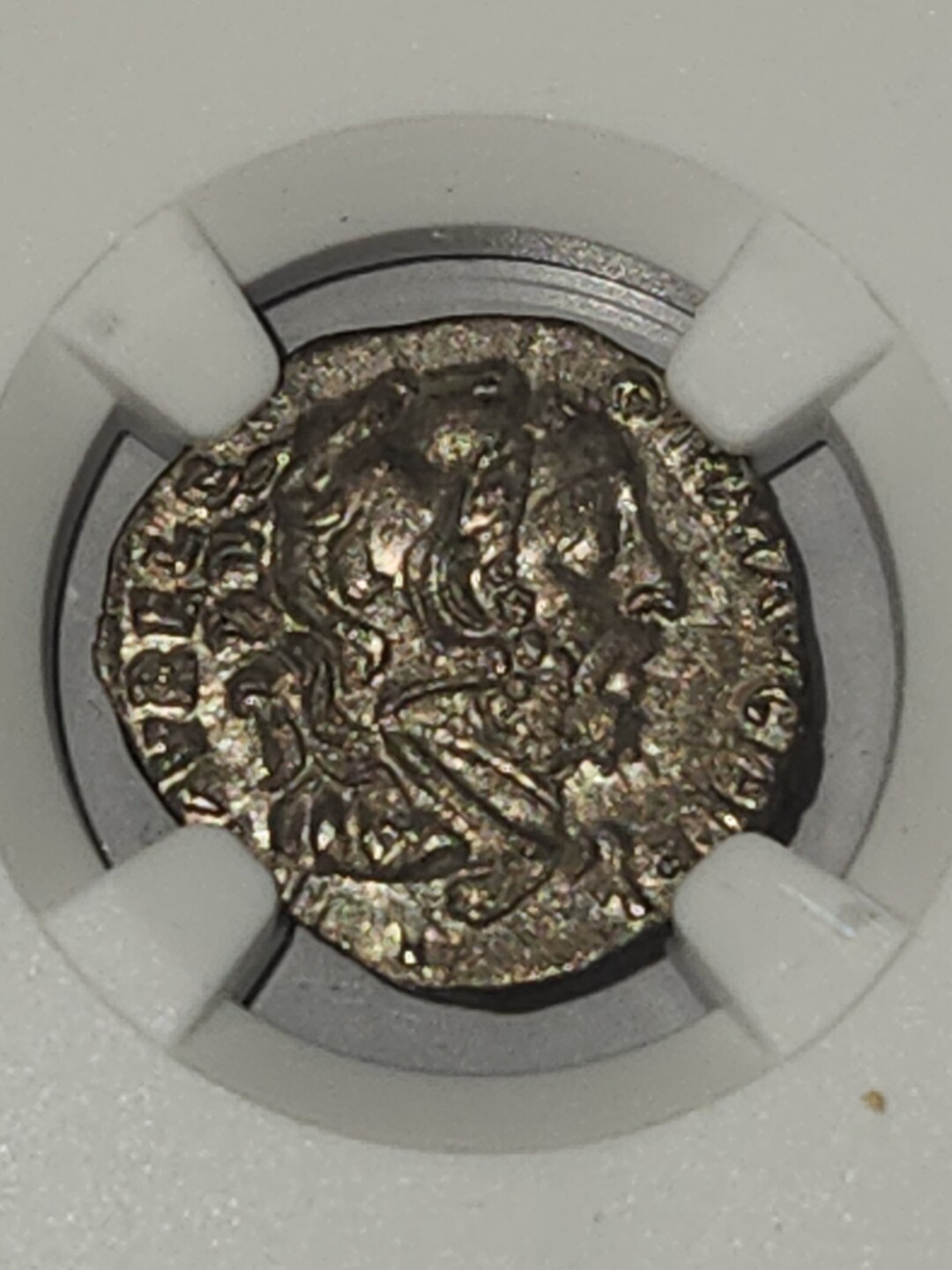 Roman Empire Commodus, AD 177-192 AR Denarius 1.64g Obv Commodus as ...