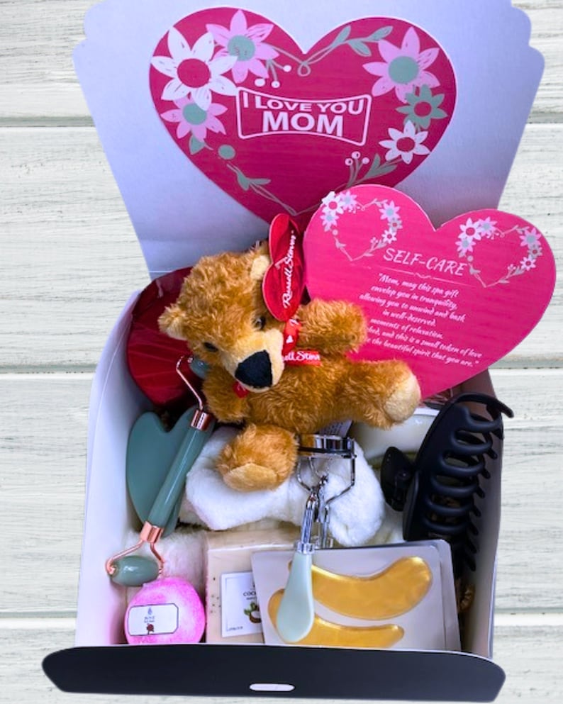 Graduation Spa Set With Personalization for a Meaningful Touch New Mom ...