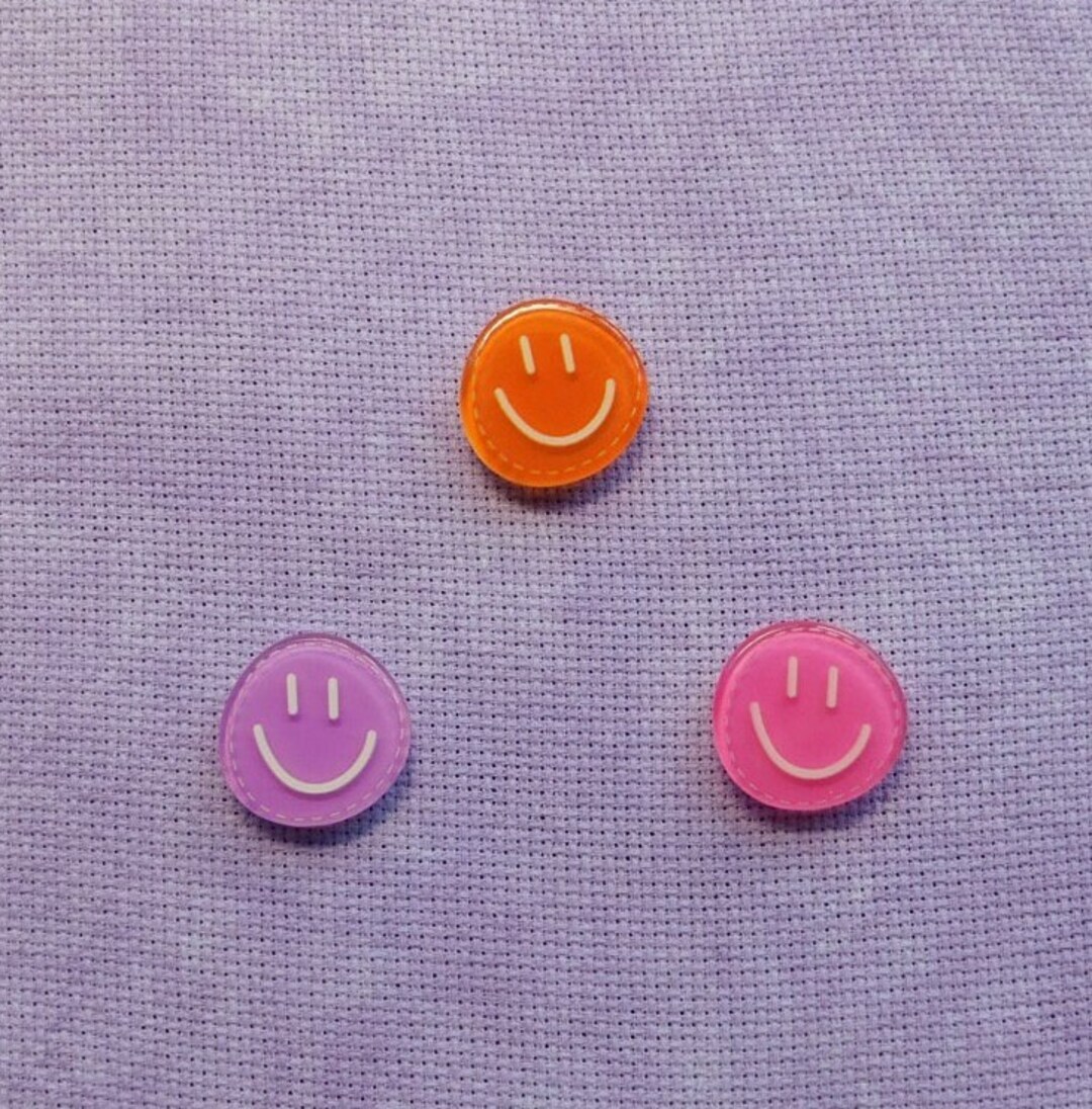 Smiley Face Magnetic Needle Minder | Cover Minder | Cross Stitch ...