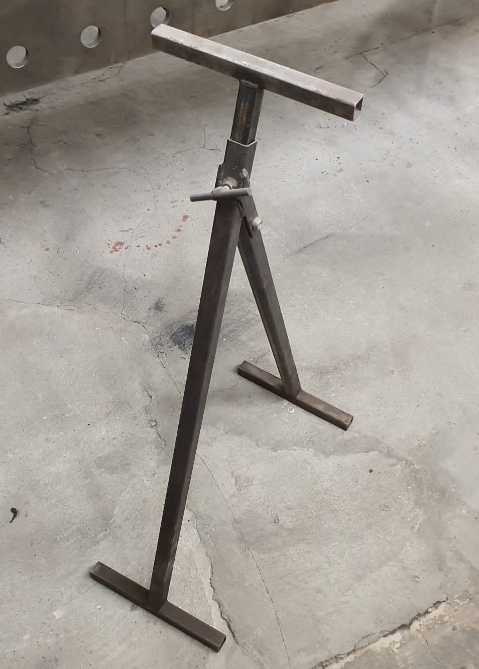 Diy Plans Light, Foldable, Adjustable Workshop Trestle for a Welder ...