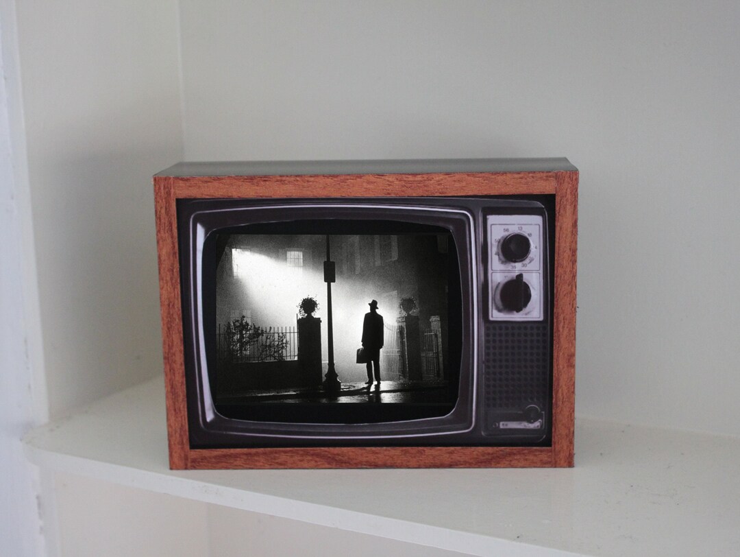 The Exorcist Retro TV Photo Frame - Etsy