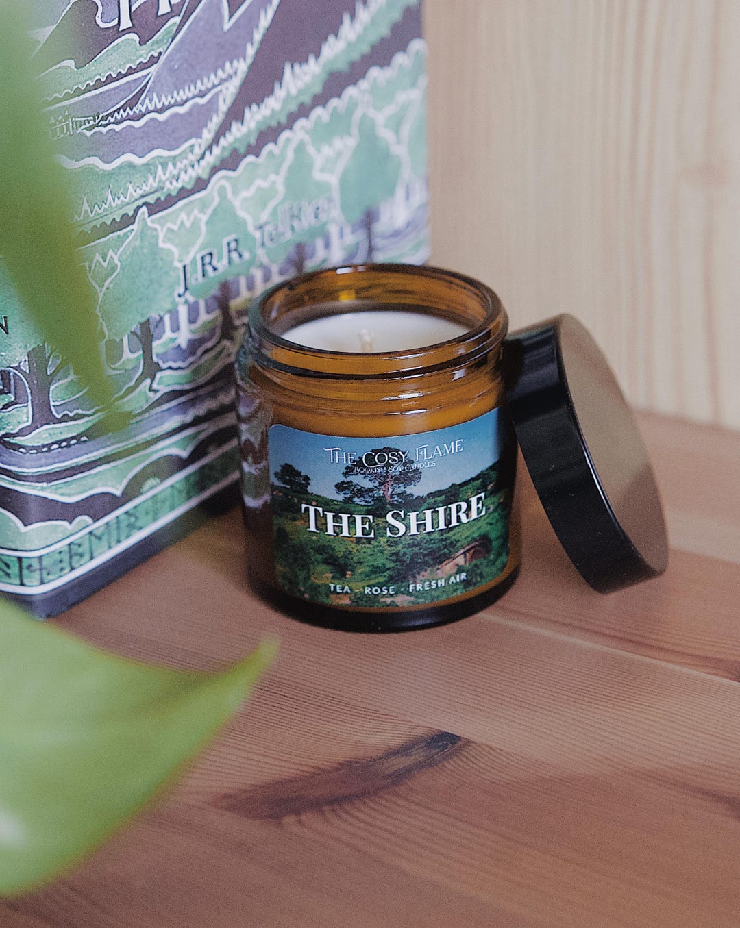 The Shire - Bookish Candle | Boekmerchandise | Cadeau voor lezer ...