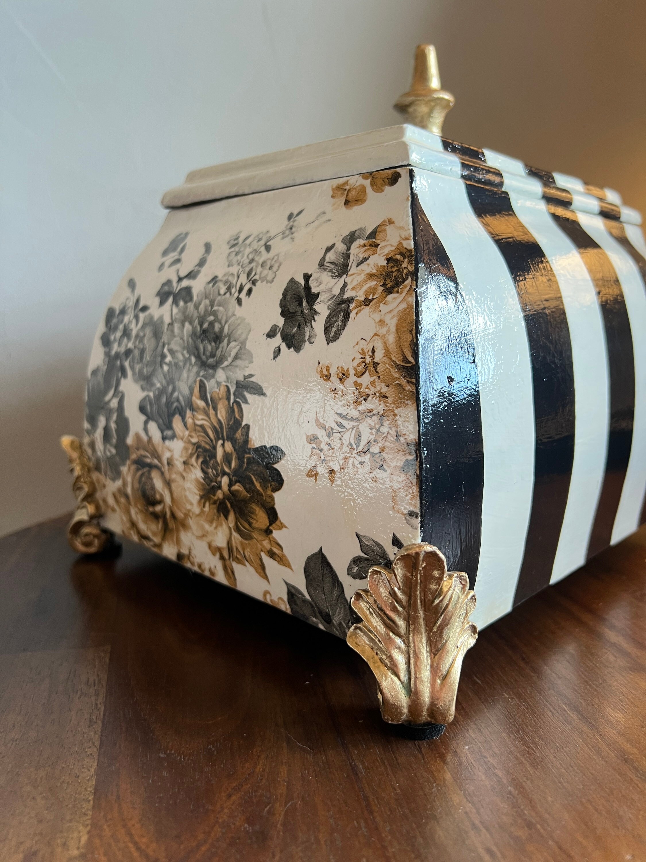 Hand Painted and Designed Vintage Decorative Box - Etsy