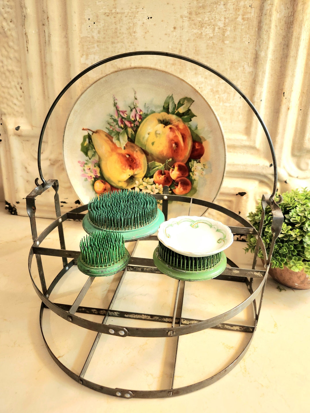 Vintage Metal Cake Carrier I Cake or Pie Cooling Rack I Plate Display I ...