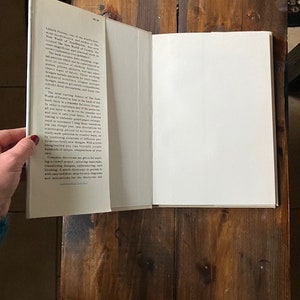 The New World of Crewel by Lisbeth Perrone - First Edition Hardcover ...