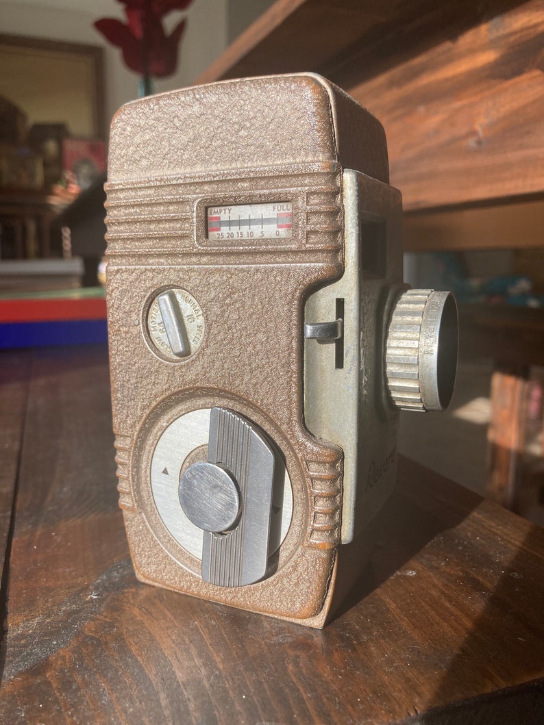 Revere Eight Model 50 8mm Movie Camera Vintage 1940s Beautiful Camera ...