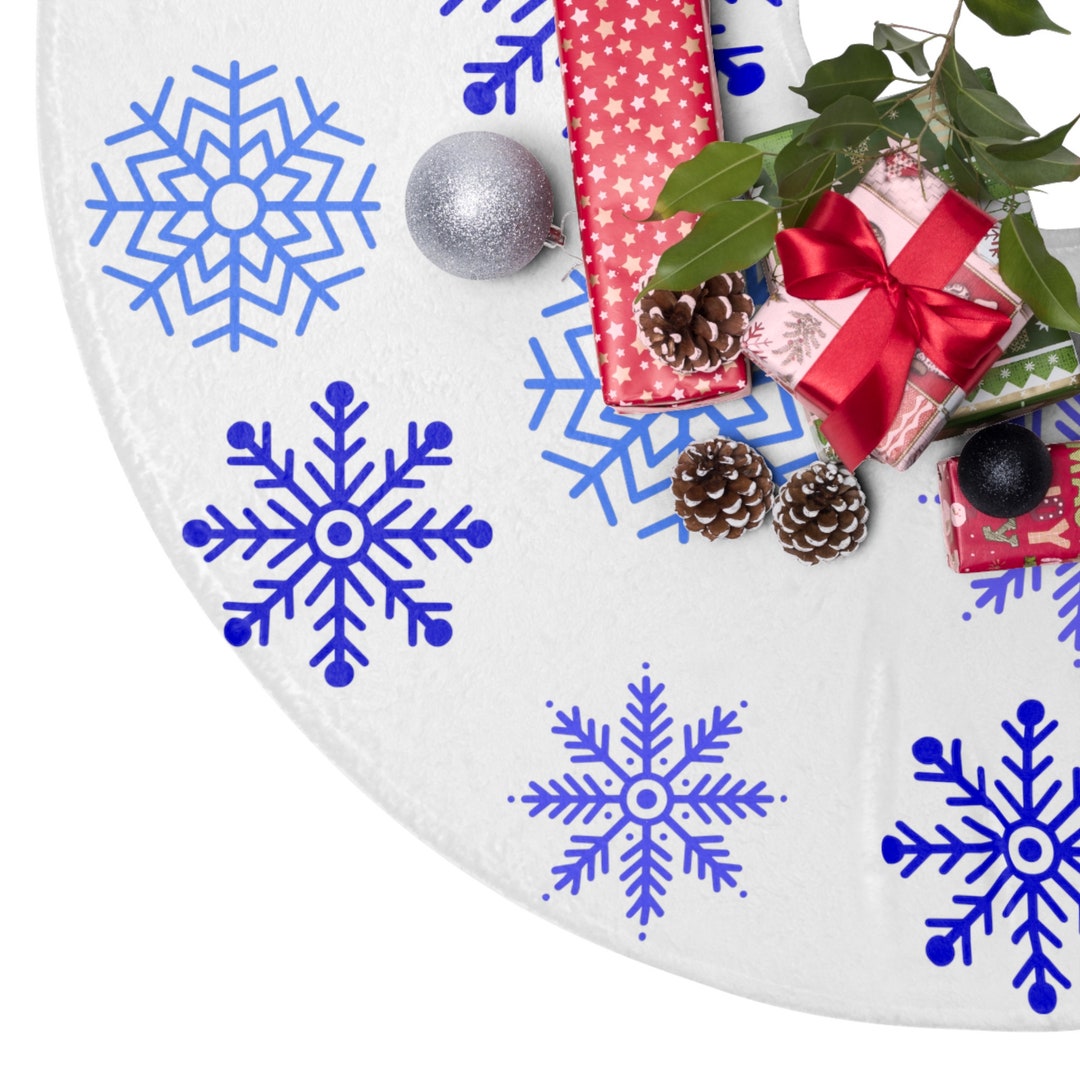 Christmas Tree Skirts, Blue Snowflakes Tree Skirt, Christmas Home Decor ...