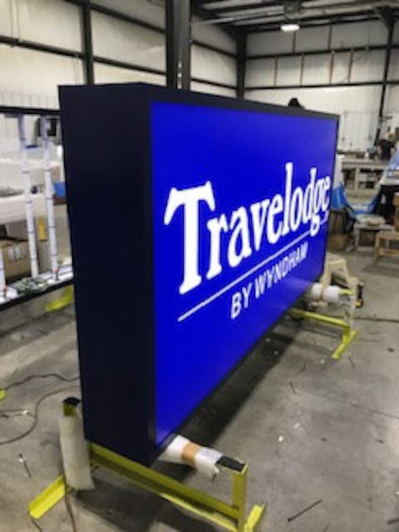 Custom Double-sided LED Lighted Outdoor Business Pole Sign ...