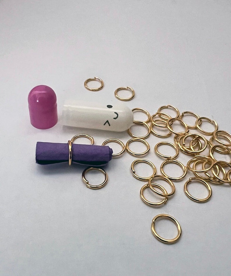 Message in a Jar, Pill Capsules With Small Paper to Write Messages On ...