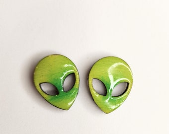Alien Head Earrings // Black and White Aliens / ET Studs / Sci-fi ...