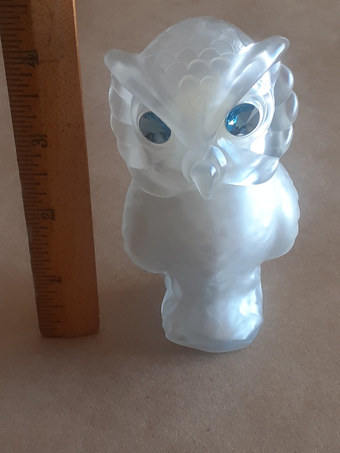 Avon Frosted Glass Snow Owl Blue Eyes Moonwind Powder Sachet 1.25 Ozs ...