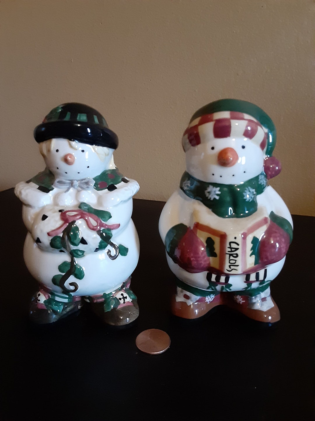Salt and Pepper Shakers Caroling Snow Men Like New Sakira - Etsy