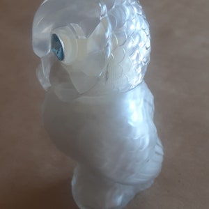 Avon Frosted Glass Snow Owl Blue Eyes Moonwind Powder Sachet 1.25 Ozs ...