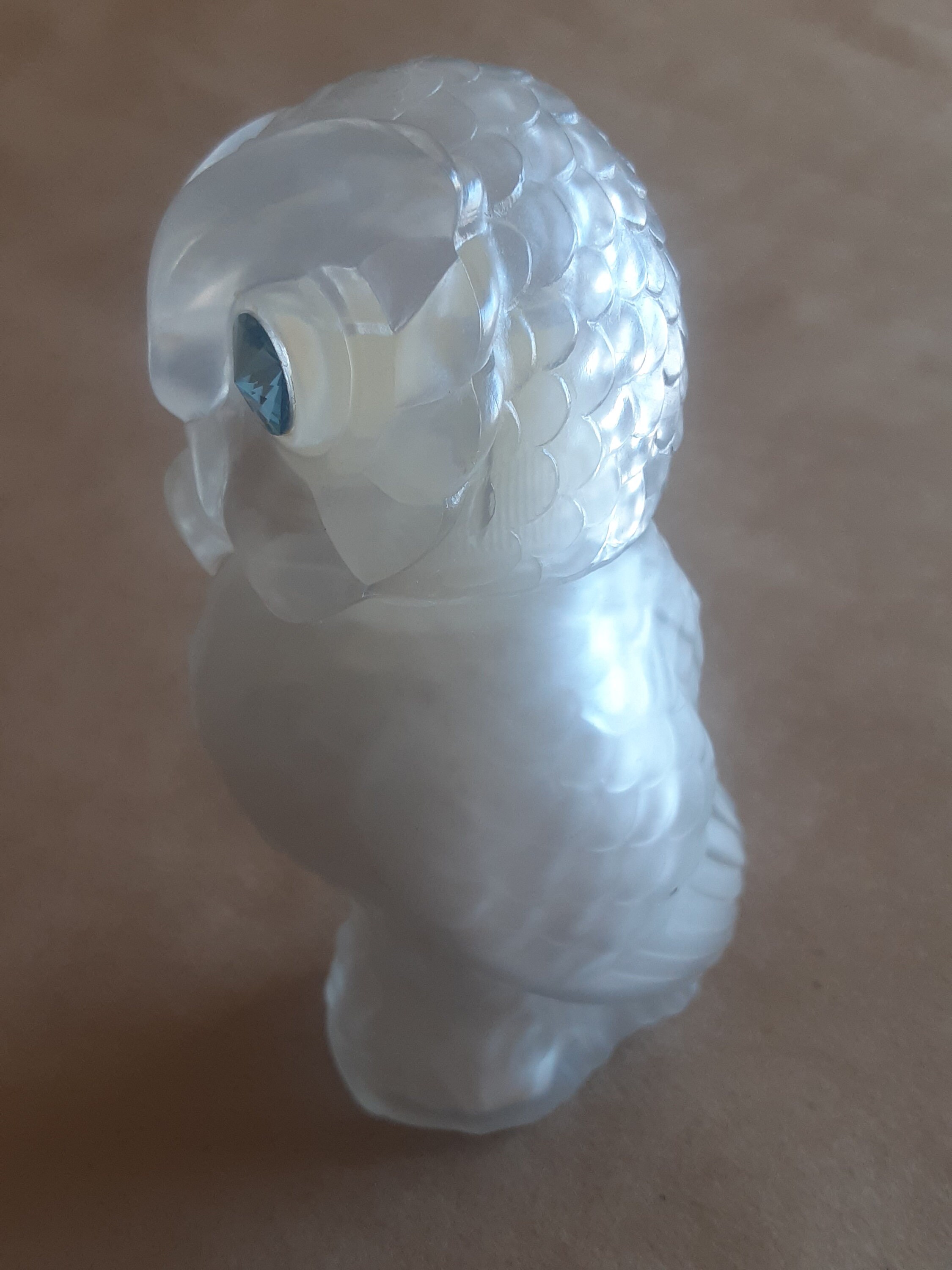 Avon Frosted Glass Snow Owl Blue Eyes Moonwind Powder Sachet 1.25 Ozs ...