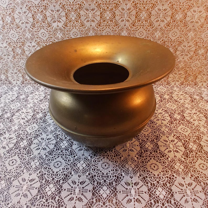 Aged Brass Spittoon: Vintage Cuspidor Pot, Man Cave Decor - Etsy