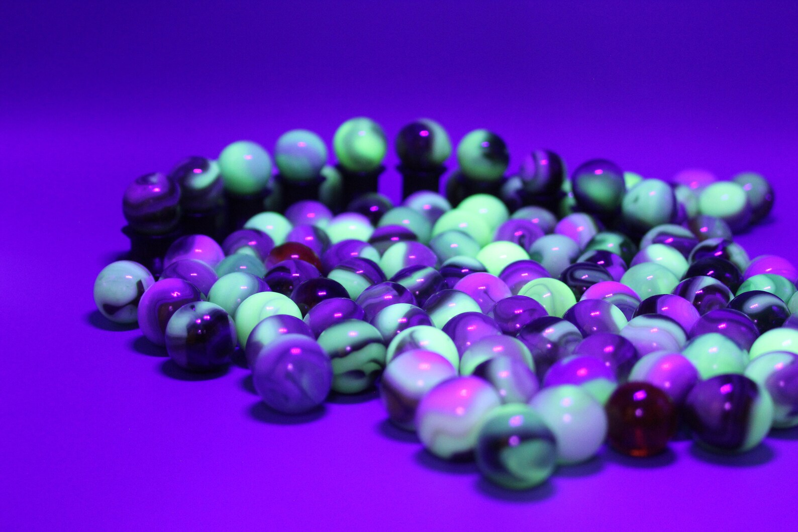 Vintage Uranium Glass Marbles Set With Display Stand - Set of 5 or 10 ...