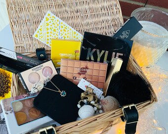 Mystery Beauty Makeup Box Beauty and Makeup Gift Box Worth - Etsy UK