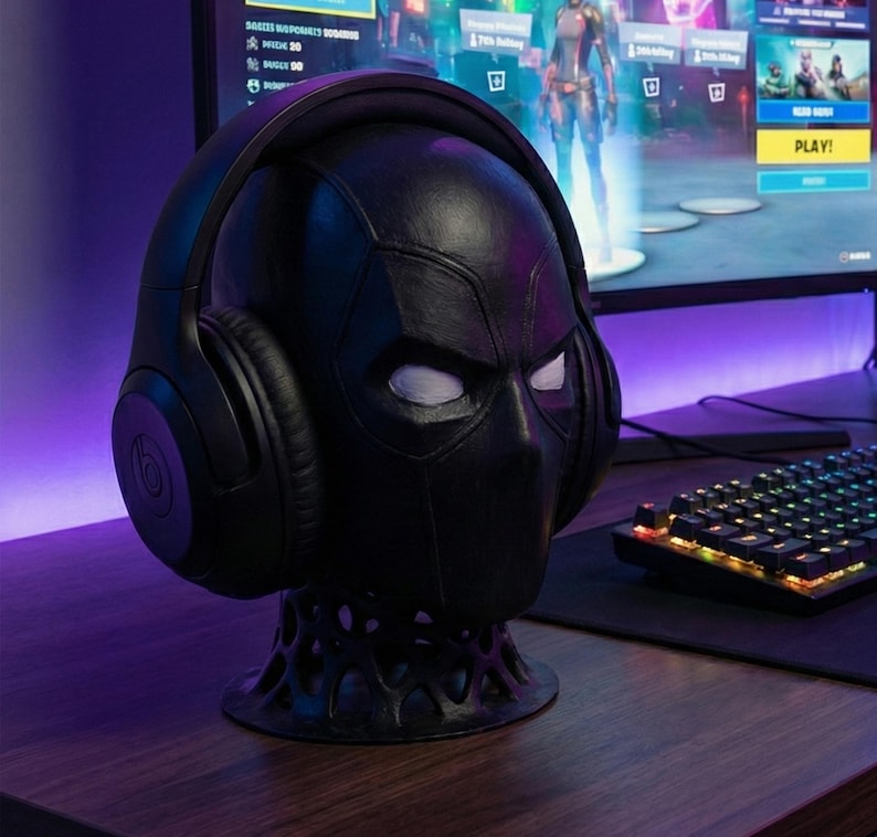 Masked Superhero Headphone Stand STL, 3D Print Model for Gamers, Red ...