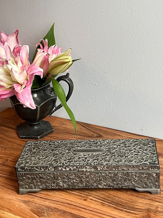 Beautiful silver box by - Gem