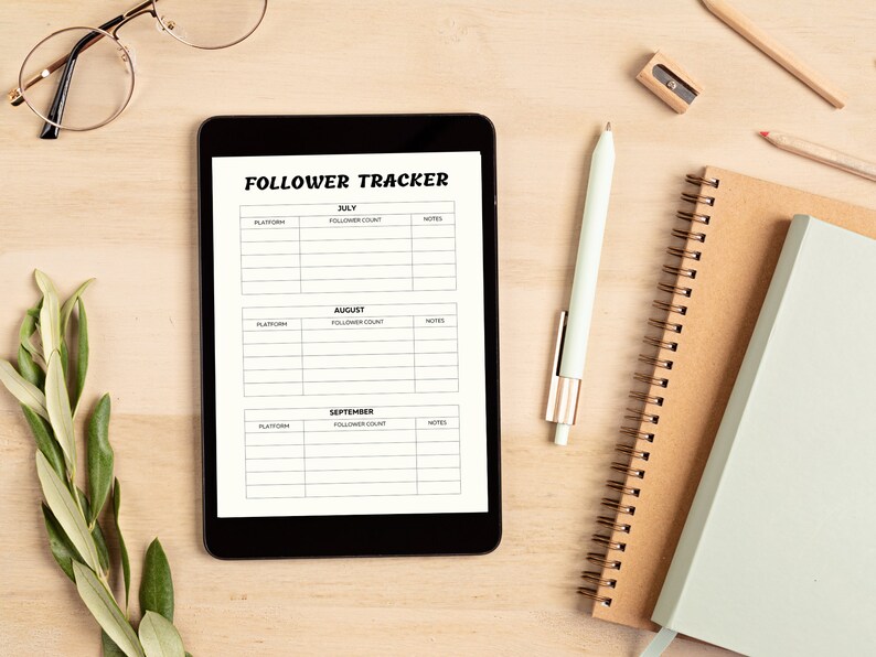 Social Media Planner, Follower Tracker, Yearly Tracker, Content Planner ...