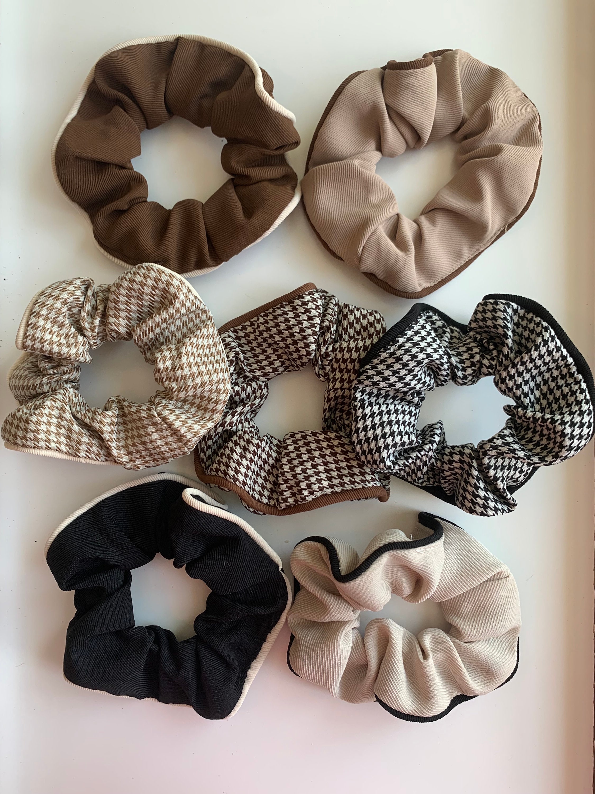 Trim Detail Scrunchies Classy, Aesthetic Scrunchies, Gift Ideas, Pretty ...