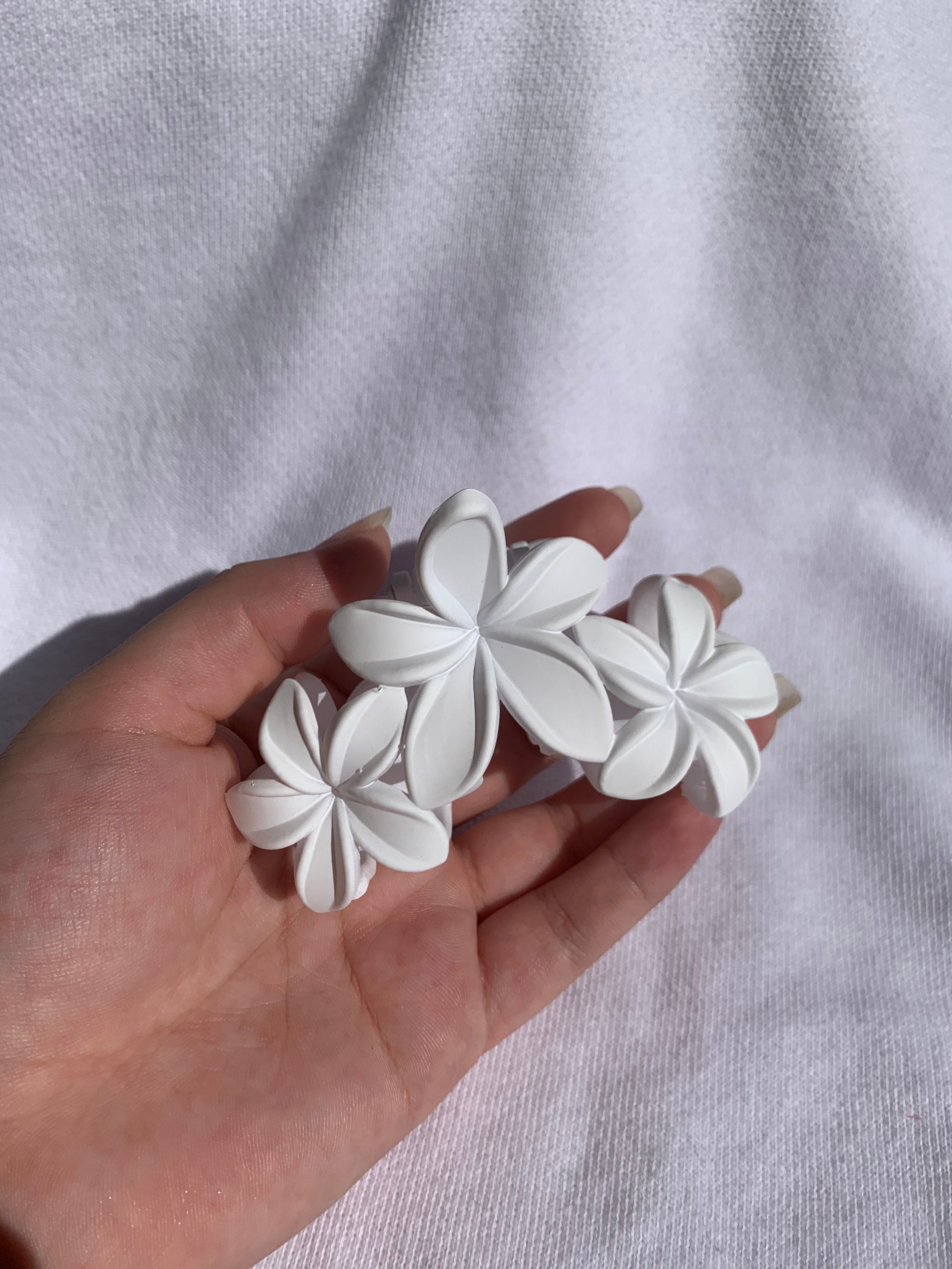 Flower Trio Design Hair Clip | Flower Hair Claw Clip, Floral Hair Clip ...