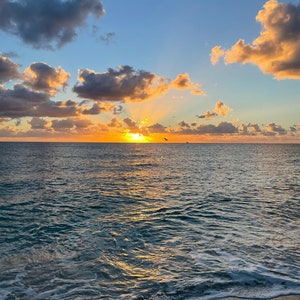 Daybreak Delights: Tropical Beach Sunrises - Etsy