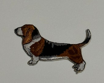Basset Hound Dog Sitting Black Tan and White Embroidered Patch - Etsy