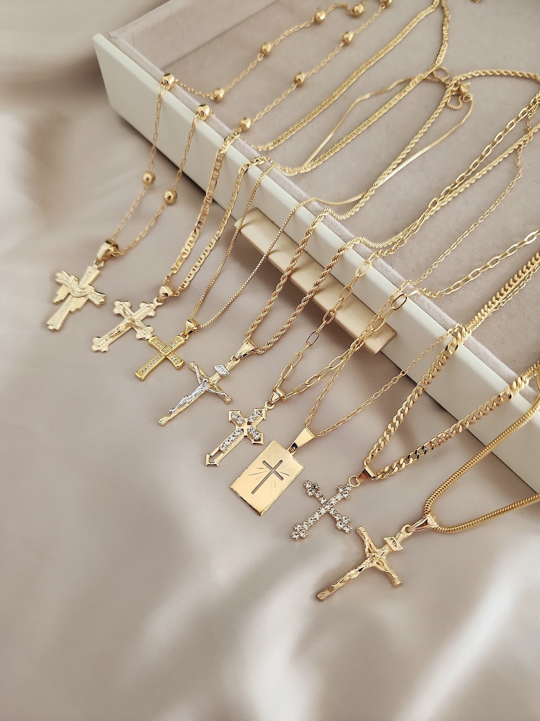 18K Gold Protection Necklace ∙ Minimalist Pendants ∙ Gold Protection ...