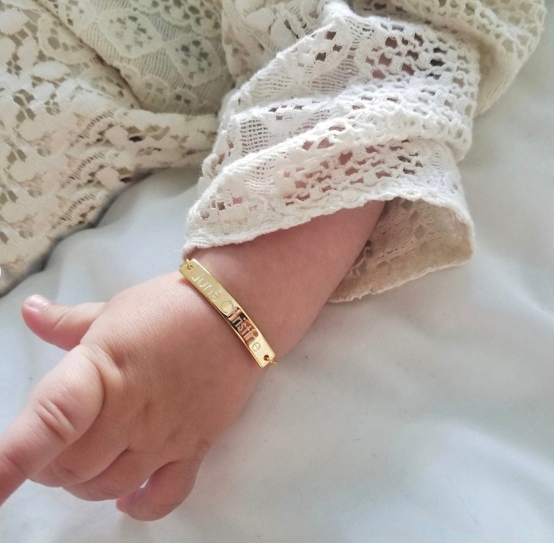 Personalized Baby Bracelet: Gold Name Bracelet, Newborn Gift - Etsy