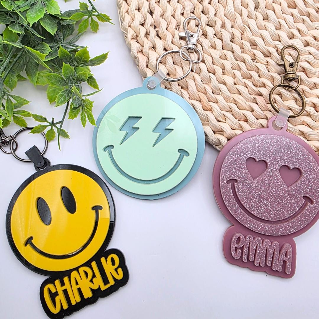 Custom NFC Emergency Contact Tag: Smiley Face Safety Keychain - Etsy