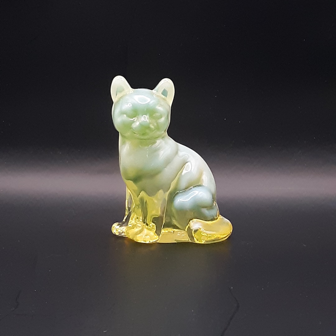 Vintage 1991 ***VERY RARE*** Fenton Glass Cat #5165/TO in Color Topaz ...