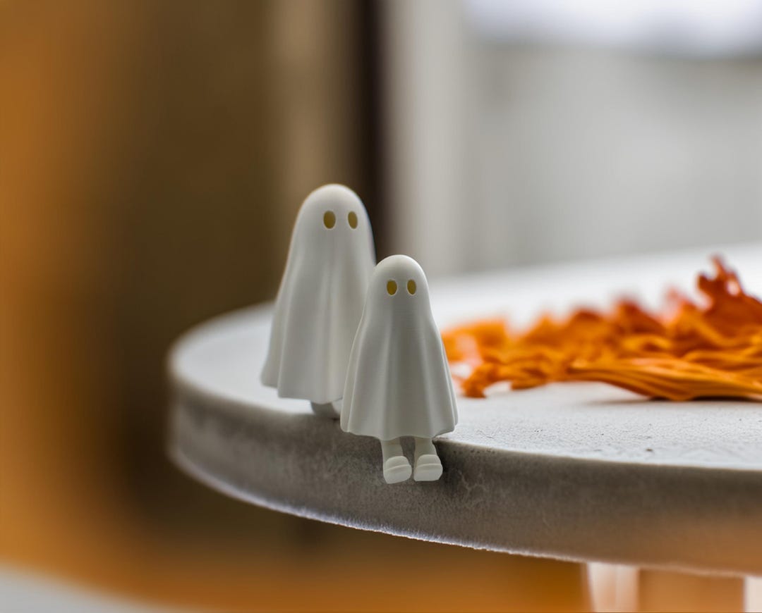 3d-printed Ghost Figurine With Retractable Feet | Floating & Sitting ...