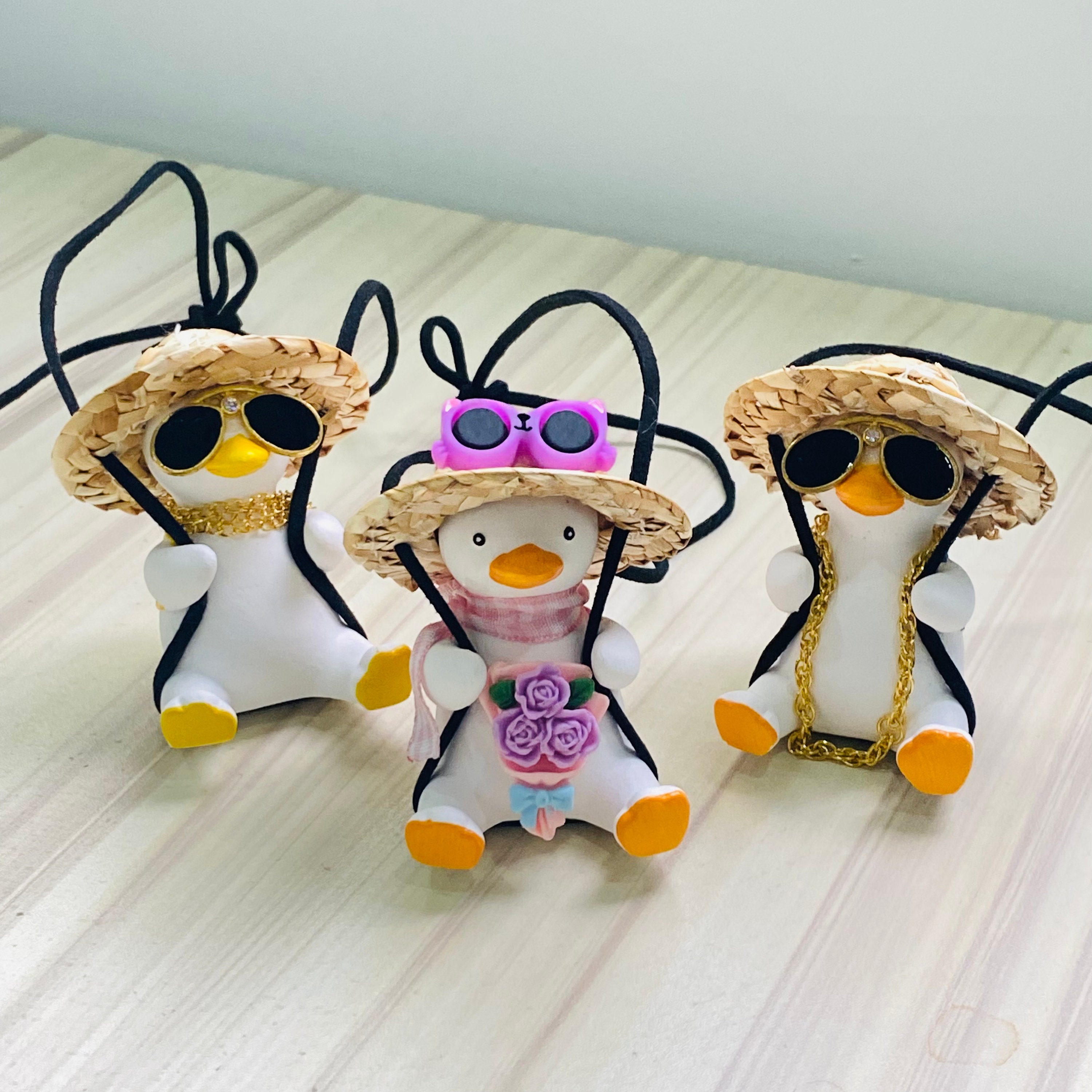 Cute Swing Duck, Car Rear View Mirror Hanging With Swim Ring, Swinging ...