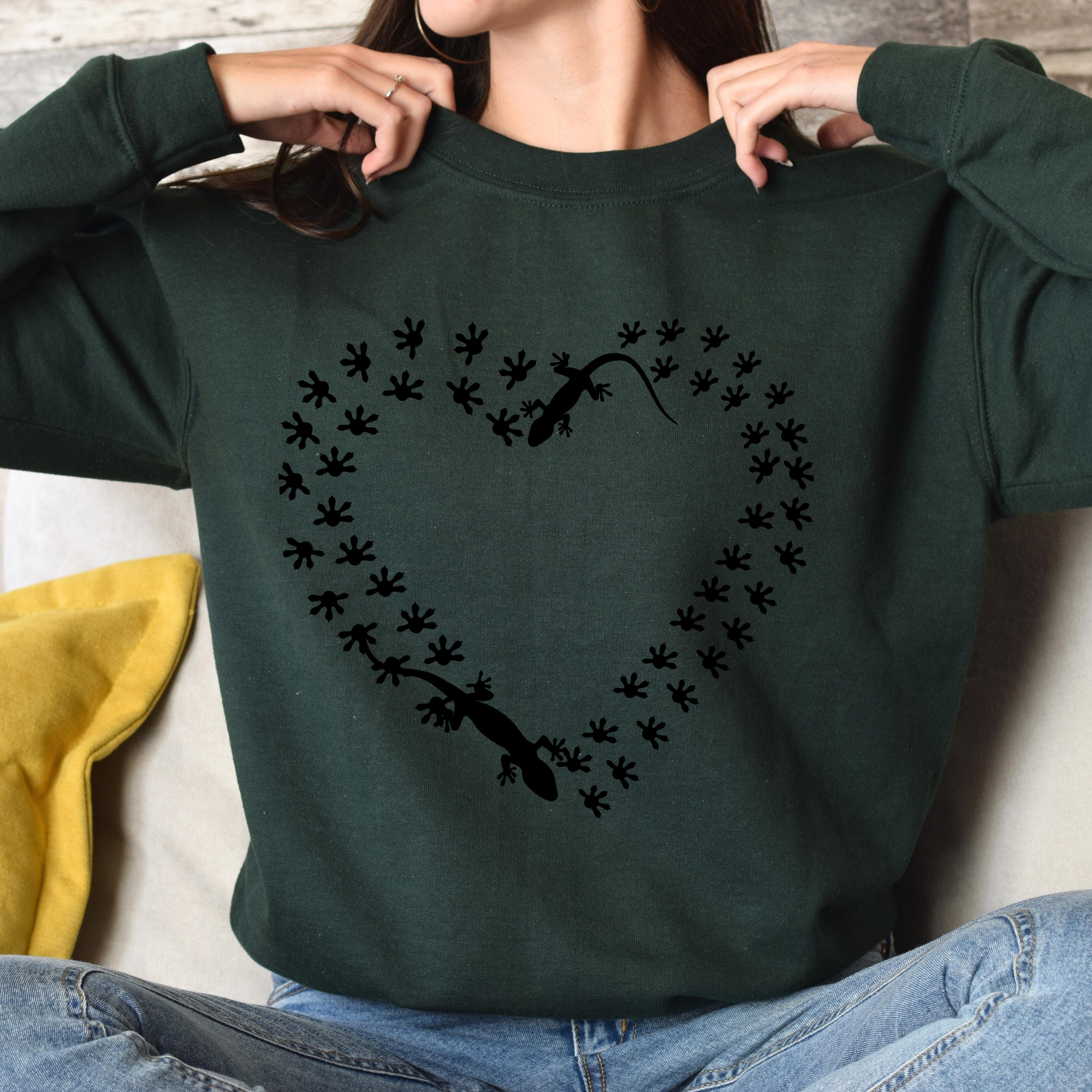 Tokay Gecko Footprint Heart Sweatshirt,for Those Looking for a ...
