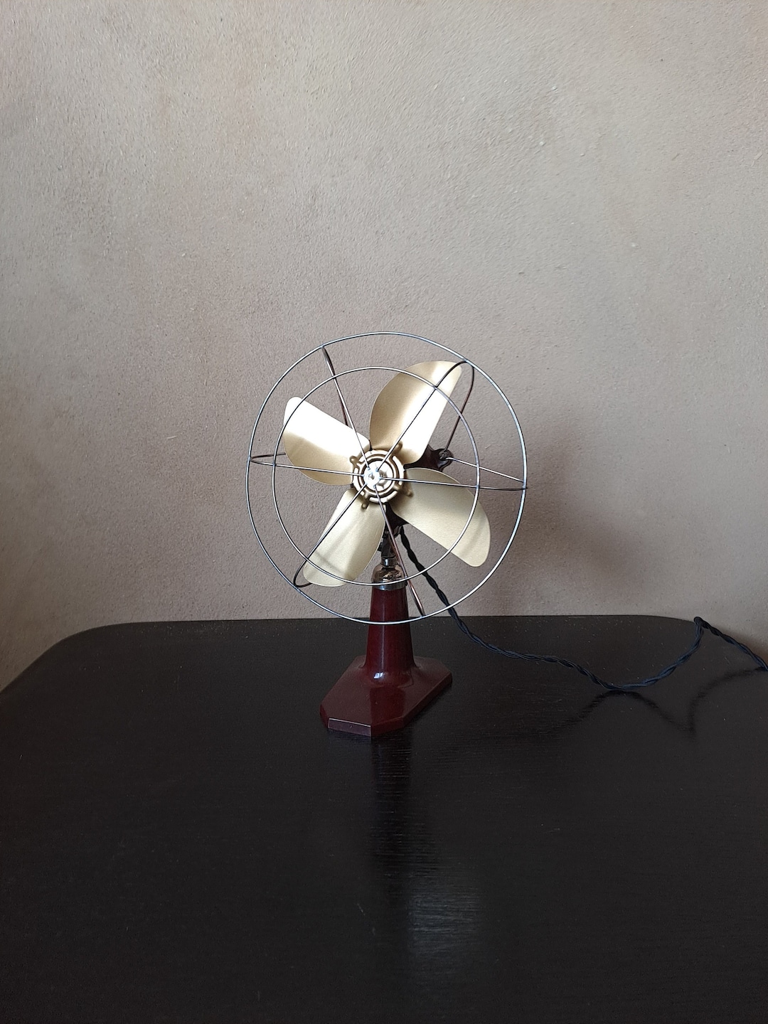 Functioning Vintage Delicate Metal and Bakelite Tabletop Fan With ...