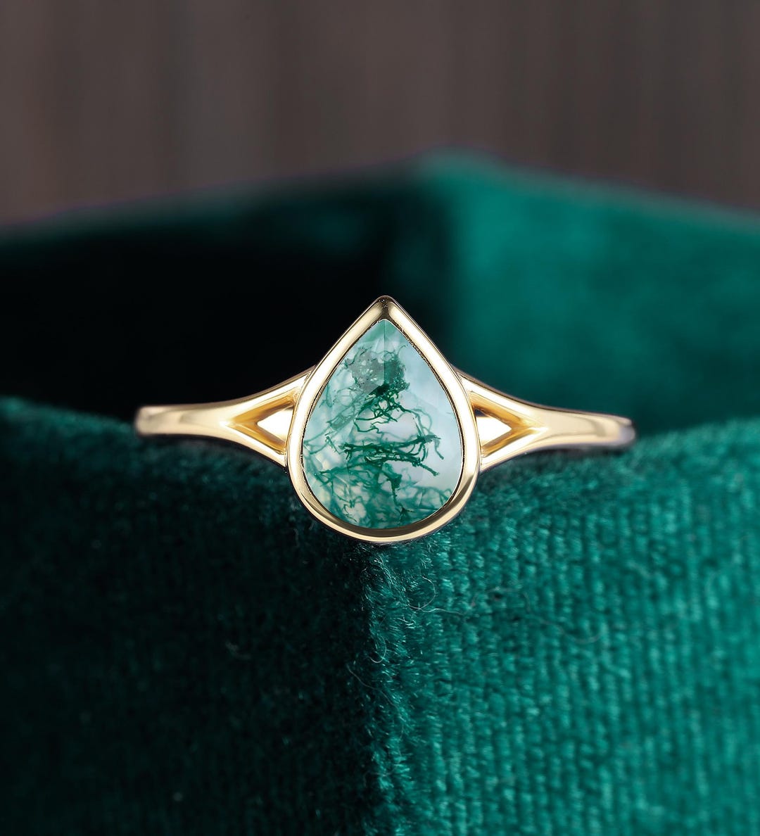 Pear Shaped Moss Agate Engagement Ring Solitaire Art Deco Yellow Gold ...