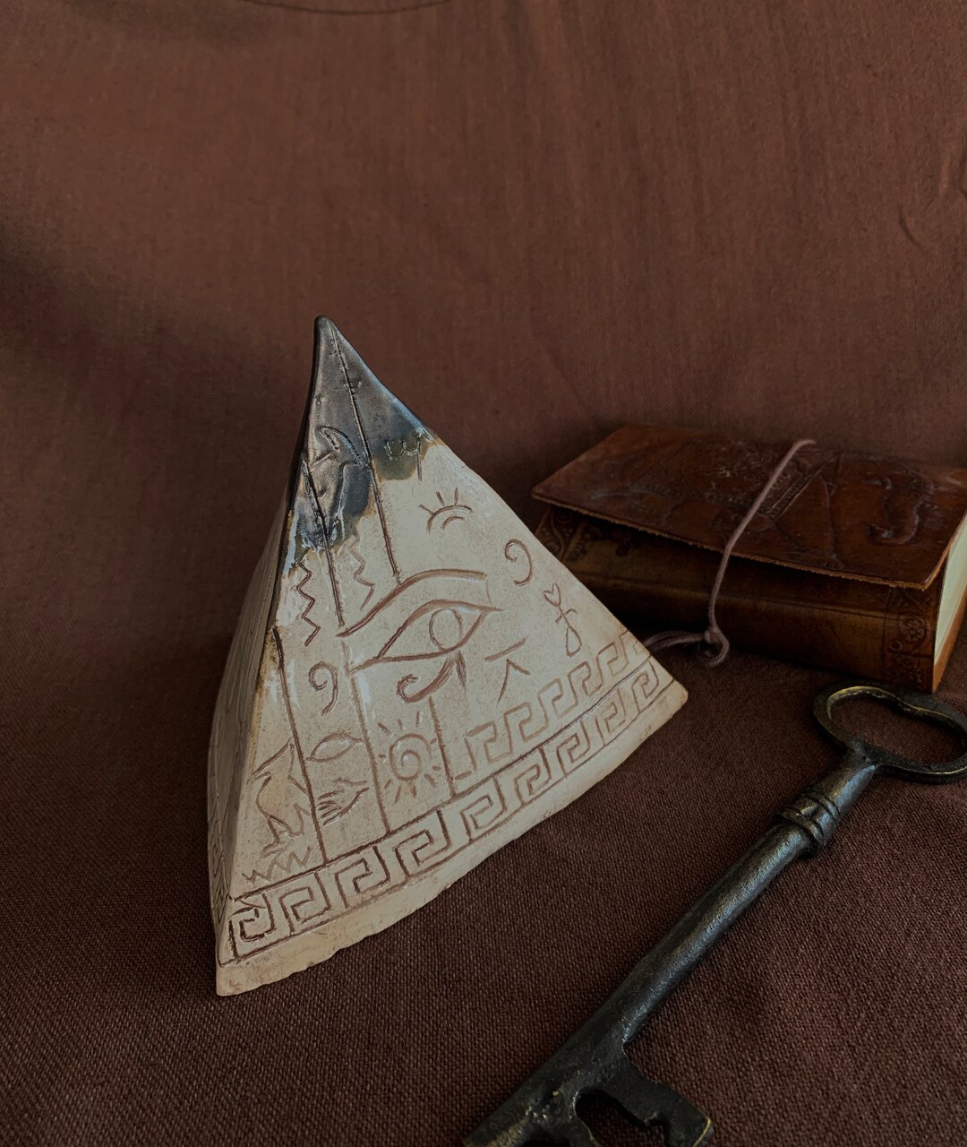 Pyramid, Home Design Object, Decorative Object, Eye of Horus, Egypt ...