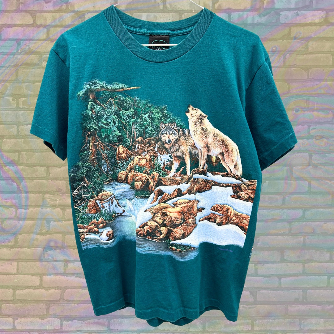 Vintage Wolf Graphic T-shirt, Wilderness Nature Tee, 90s Wildlife Shirt ...