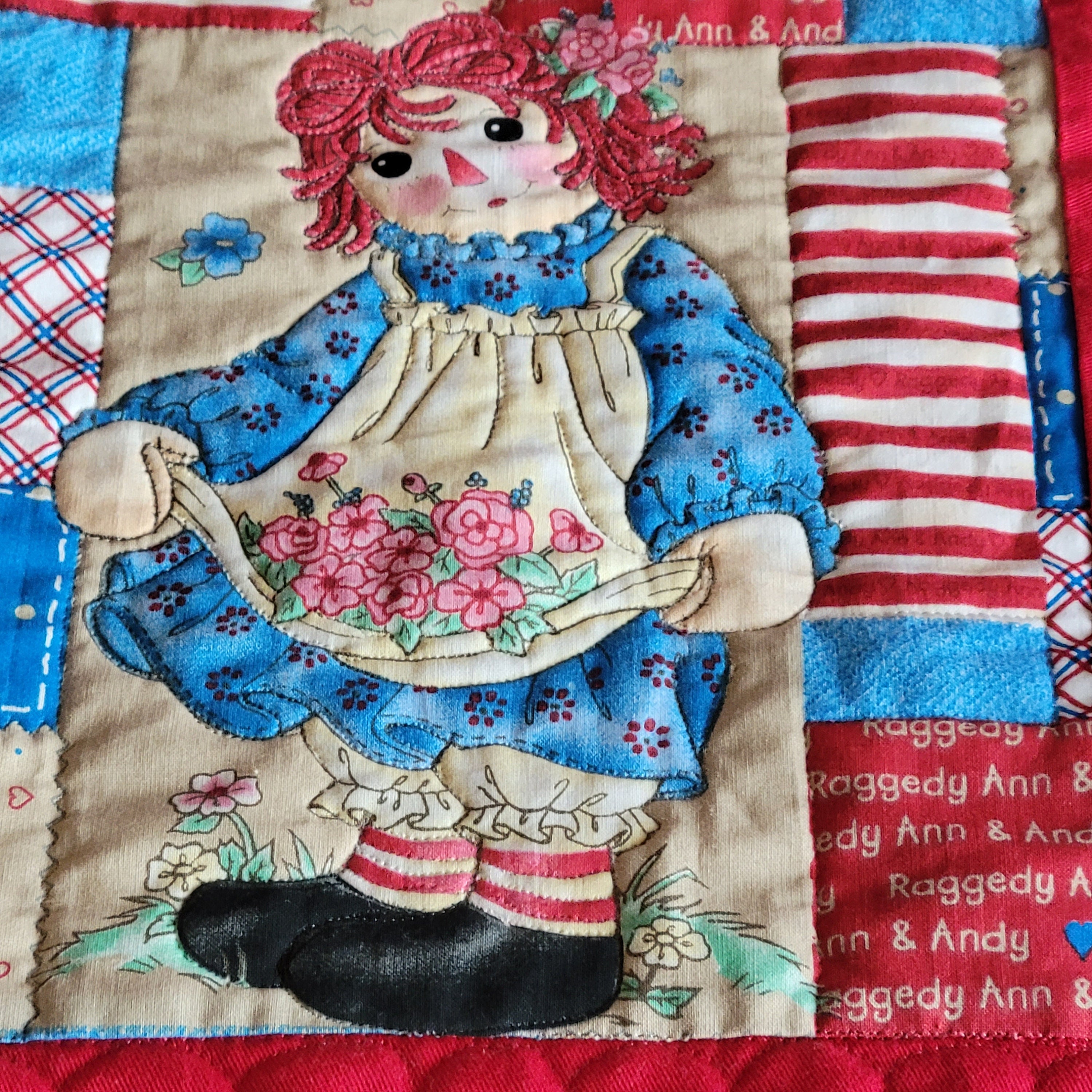 Handmade Raggedy Ann and Andy Quilt Which Measures Approximately 87 by ...