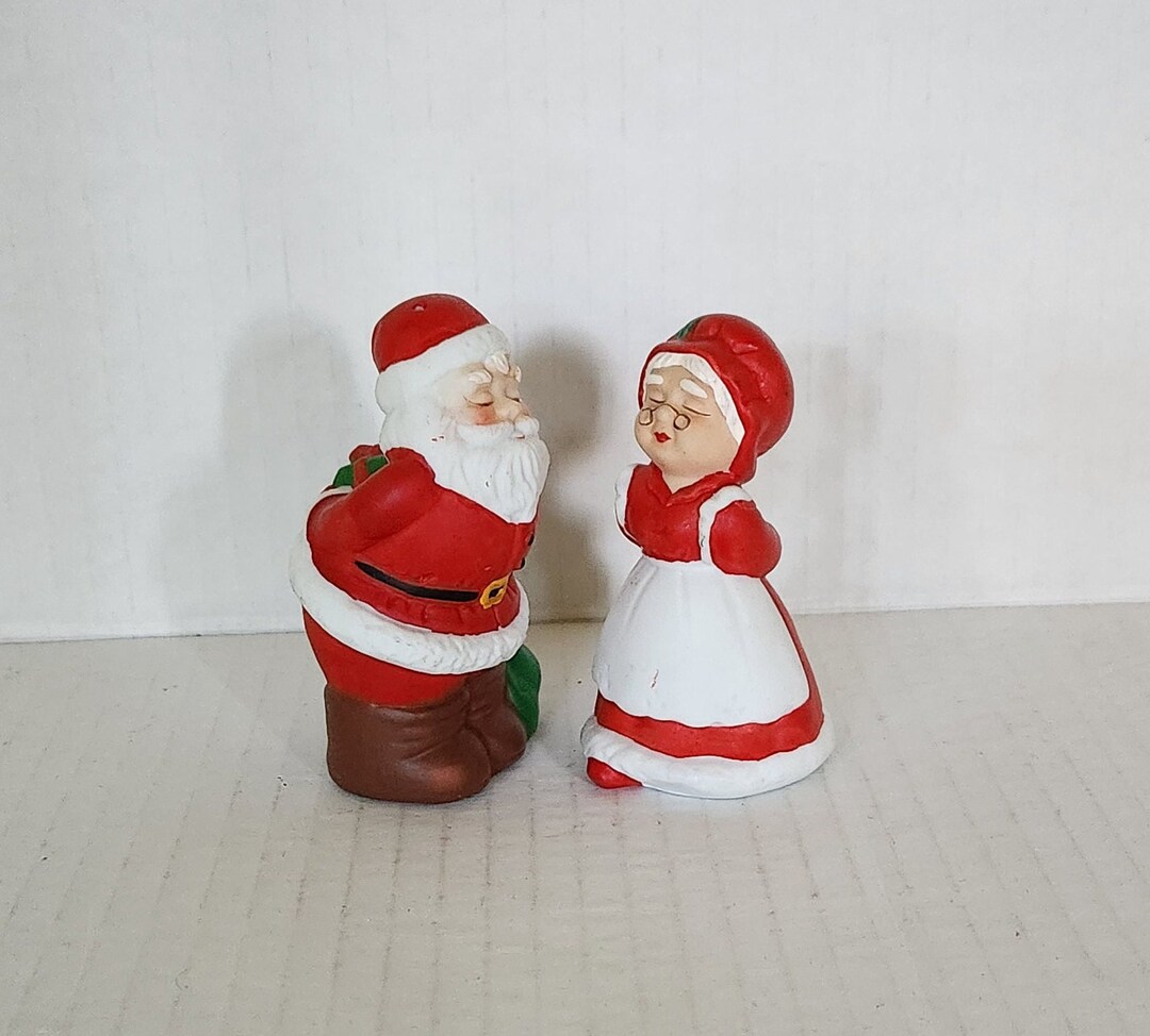 Vintage Christmas Russ Santa and Mrs. Claus Salt and Pepper Shakers - Etsy
