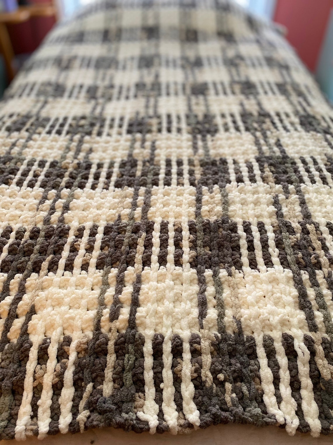 White & Gray Plaid, Chunky Throw Blanket, Handmade Bernat Blanket Yarn ...