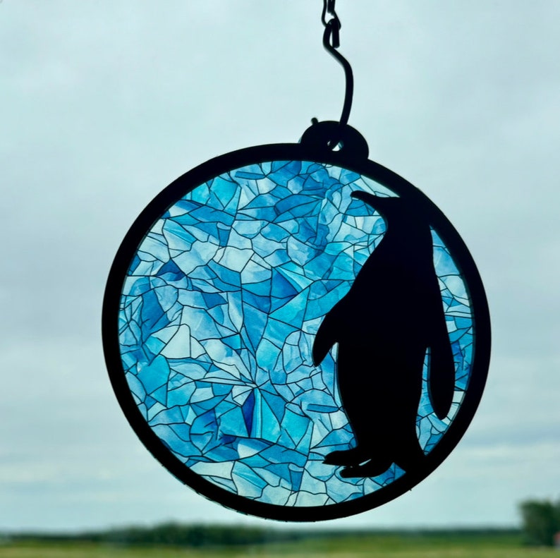 Penguin Suncatcher | Round Penguin Suncatcher SVG Cut File | for Lasers ...