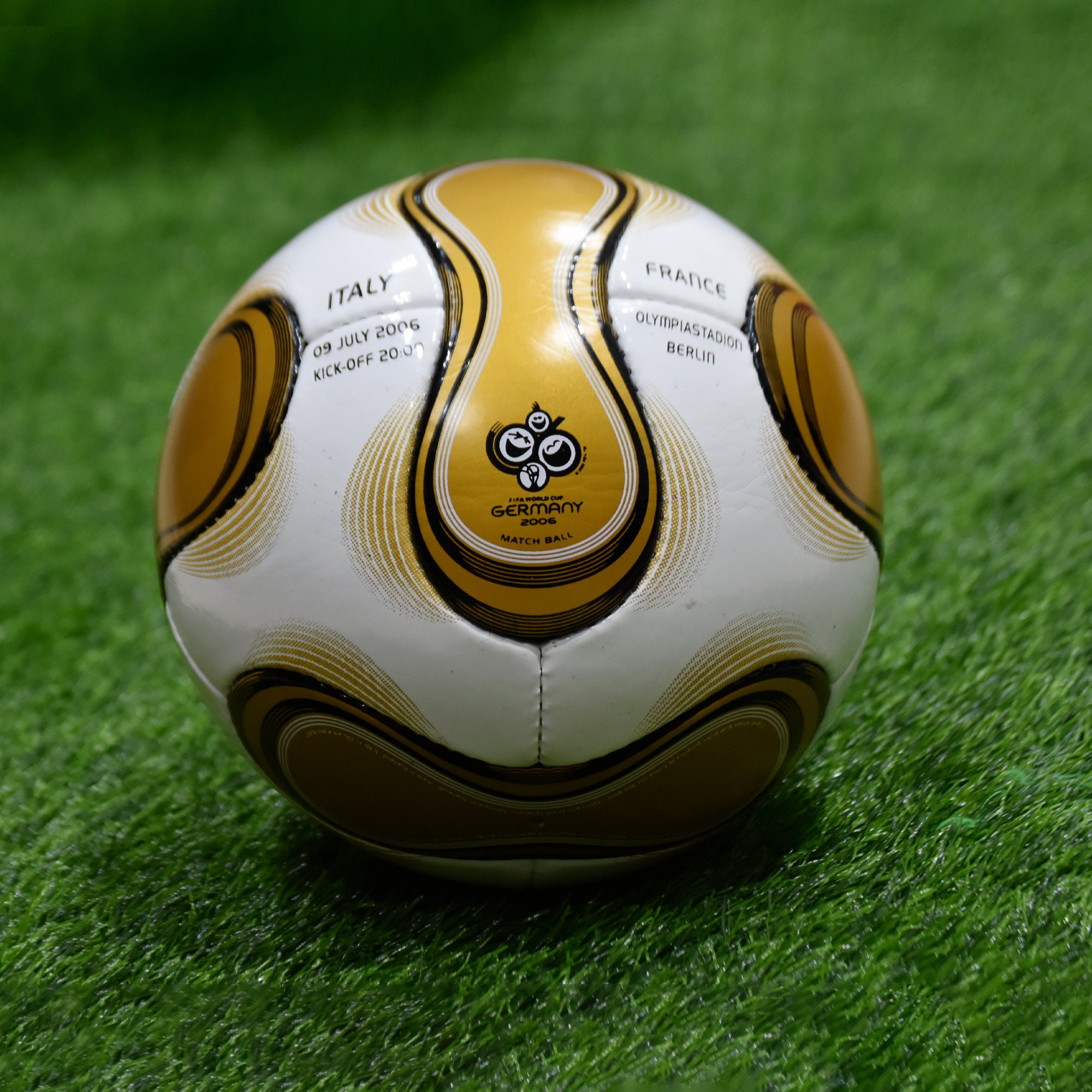 Teamgeist Soccer Ball Official Match Ball of World Cup 2006 - Etsy