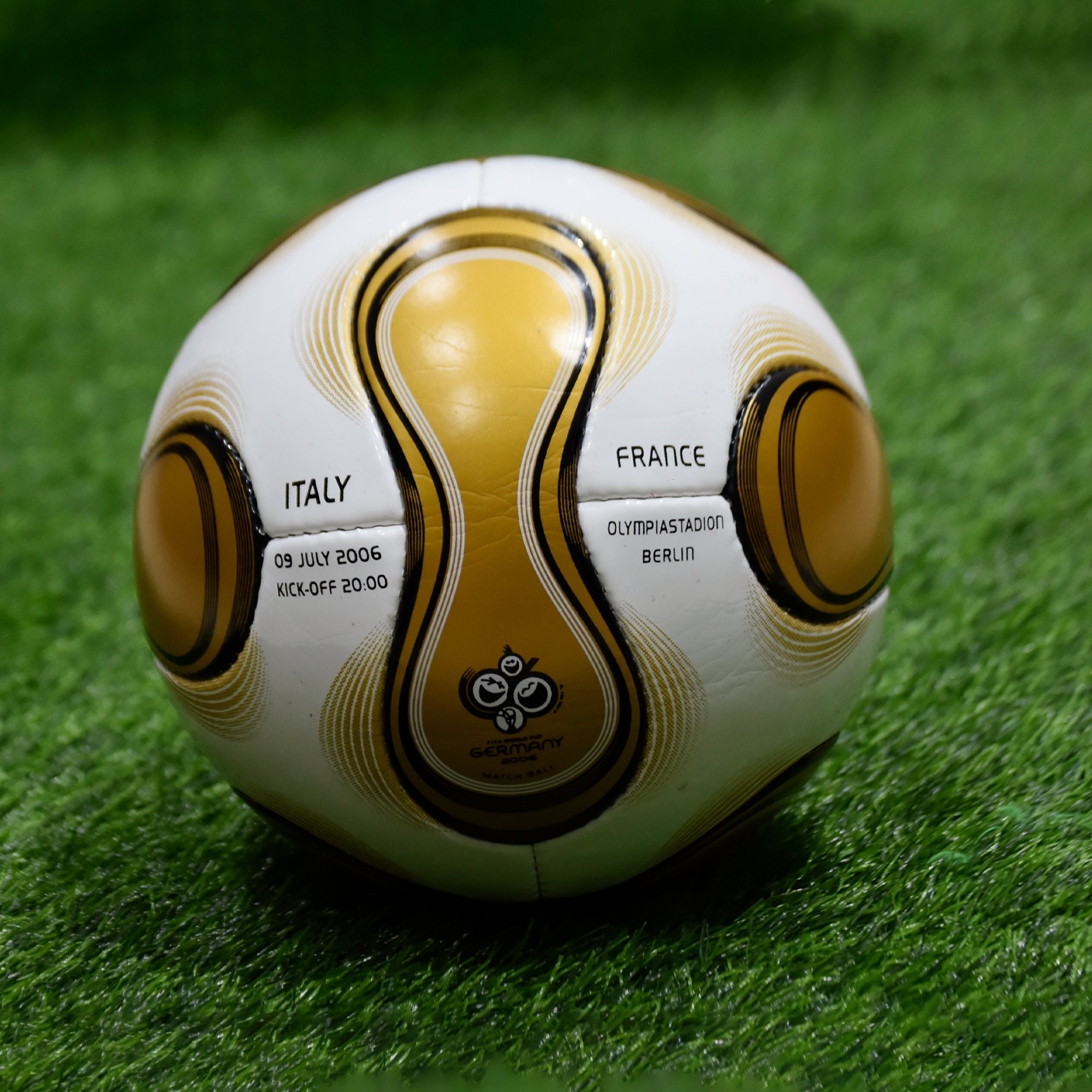 Teamgeist Soccer Ball Official Match Ball of World Cup 2006 - Etsy