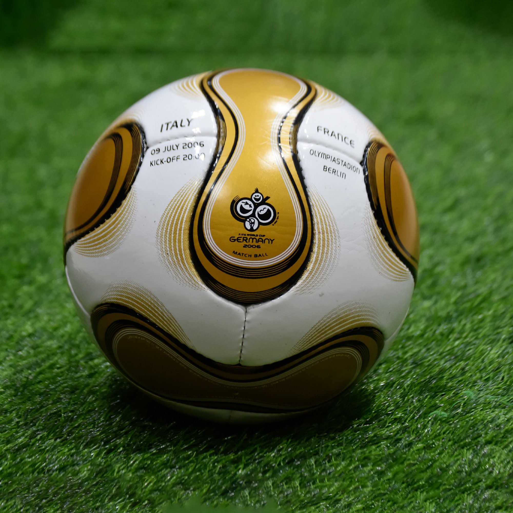 Teamgeist Soccer Ball Official Match Ball of World Cup 2006 - Etsy